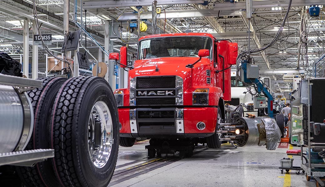 Customer Red Classic takes its 1000th Mack in special event at LVO